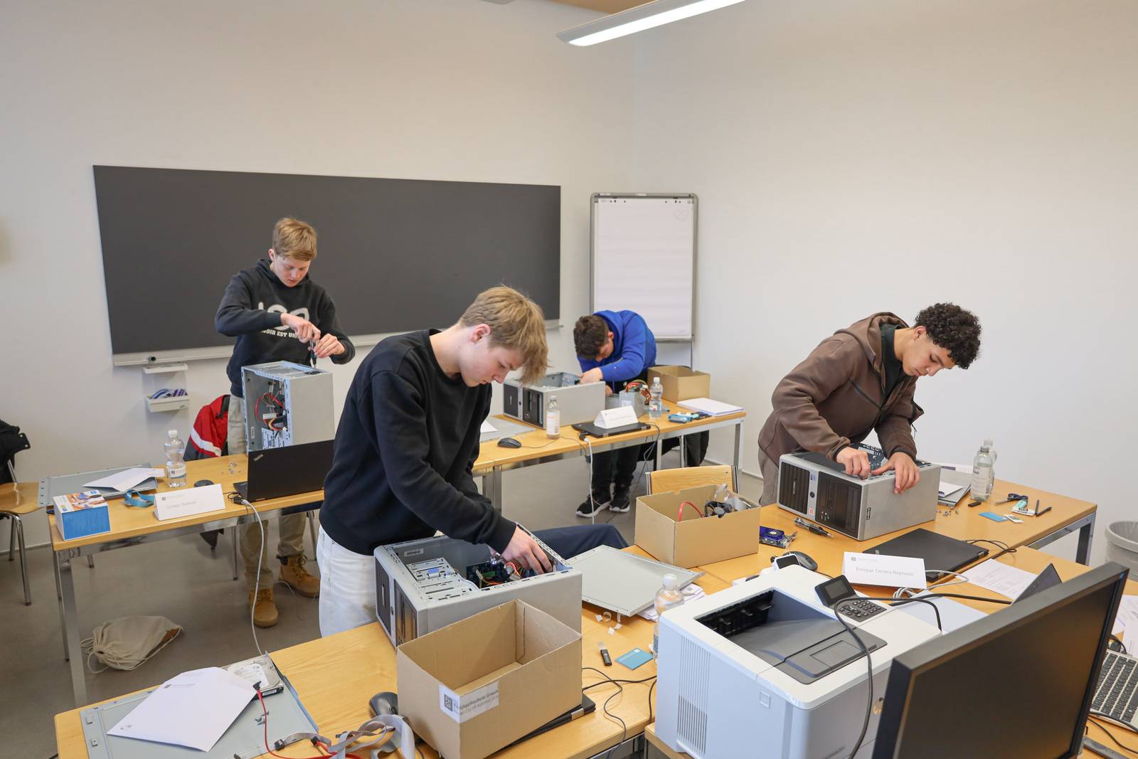 Informatiker:in EFZ (Fachrichtung Plattformentwicklung)